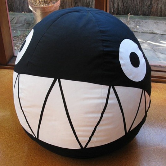 Random Blast: que tal um incrível pufe do Chain Chomp na sua sala ...